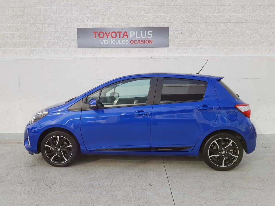 TOYOTA YARIS SemiNuevo en Santiago - A Coruña