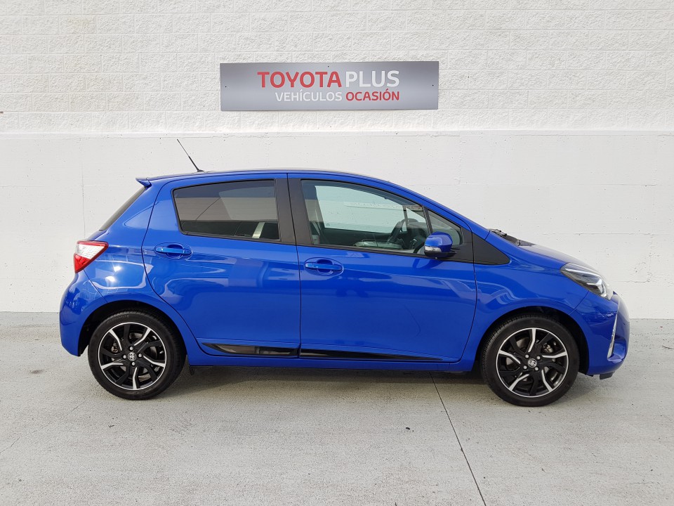 TOYOTA YARIS SemiNuevo en Santiago - A Coruña